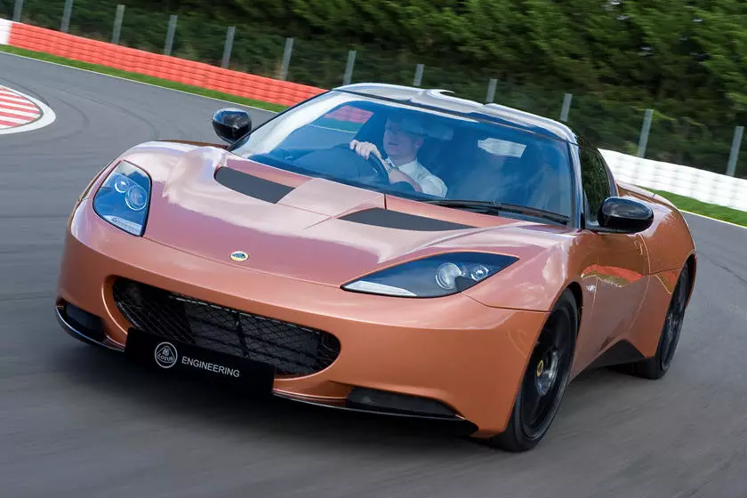 Lotus ඇත්තටම සැලසුම් කරන්නේ $2.5M 1,000-HP Electric Hypercar එකක්ද? 7674_1