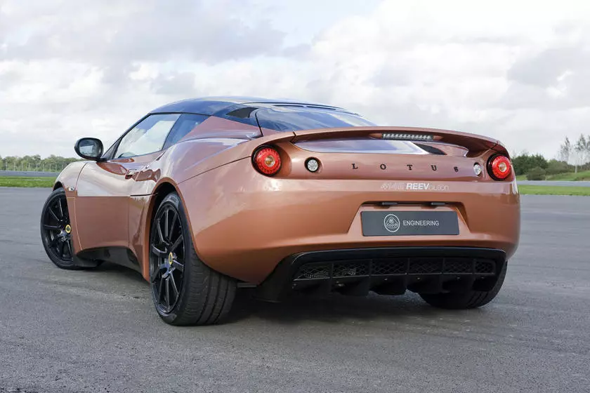 Lotus ඇත්තටම සැලසුම් කරන්නේ $2.5M 1,000-HP Electric Hypercar එකක්ද? 7674_5