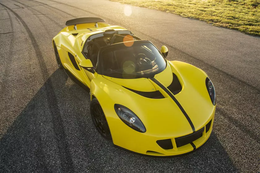 Lotus ඇත්තටම සැලසුම් කරන්නේ $2.5M 1,000-HP Electric Hypercar එකක්ද? 7674_9