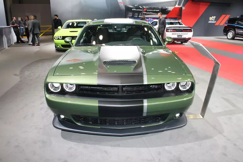 Dodge Charger Lan Challenger Stars & Stripes Edition ngurmati sing paling apik ing Amerika 76857_5