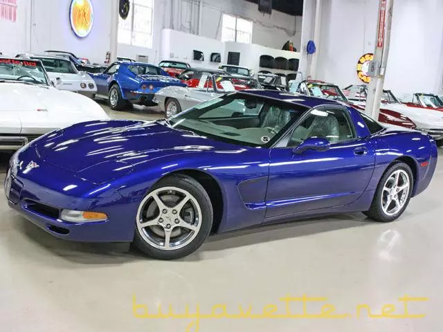 有史以来建造的最后一辆 C5 Corvette 耗资 100 万美元 77020_1