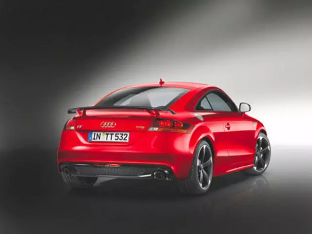 Audi Reveals Special TT S Line Competition Edition 77032_1