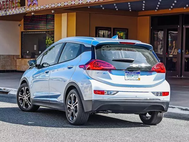 គ្មានអ្នកណាចង់ទិញ Chevrolet Bolt ប៉ុន្មានថ្ងៃនេះទេ។ 77108_2