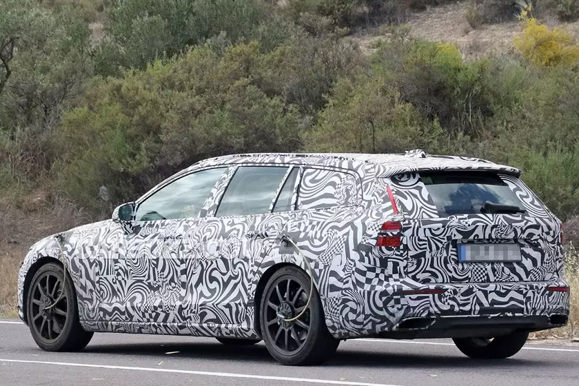 Werkt Volvo aan een hete V60 R Performance Wagon? 77272_7