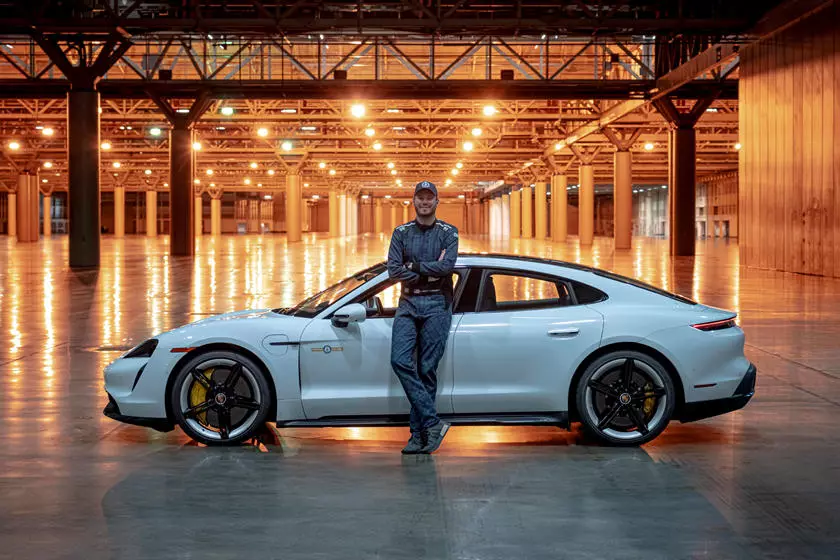 Porsche Taycan Turbo S Smashes Indoor Top Speed Record 77329_12