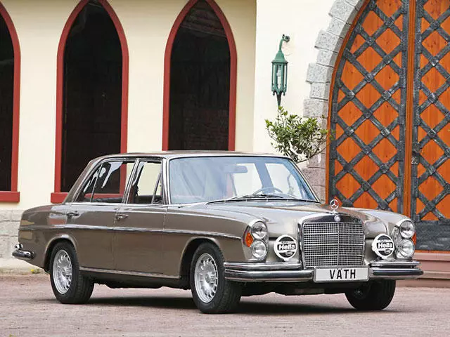 VATH Klassik Mercedes-Benz 300 SEL-i bərpa edir 6.3 77427_2