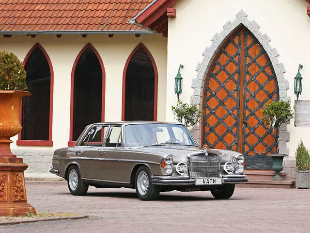 VATH Klassik Mercedes-Benz 300 SEL-i bərpa edir 6.3 77427_3