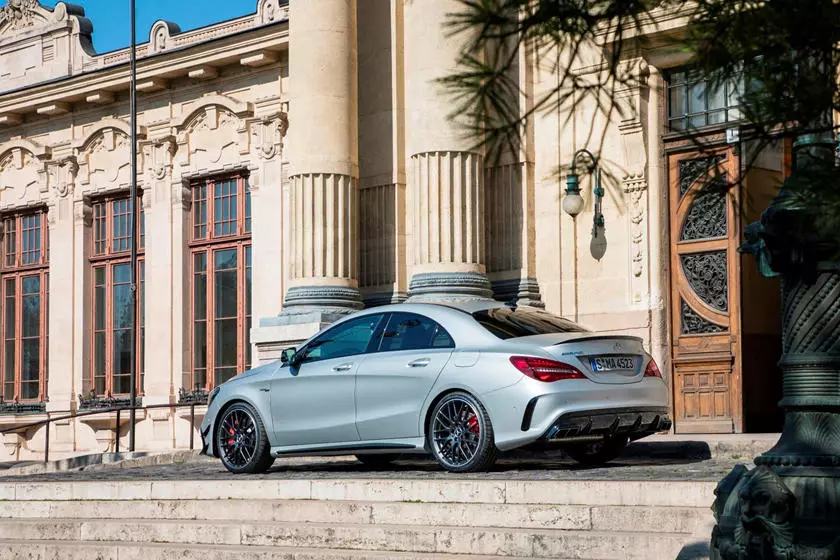 Il-Mudelli tal-Livell tad-Dħul Mercedes-AMG Huma Bargains Użati Kbir 77733_23