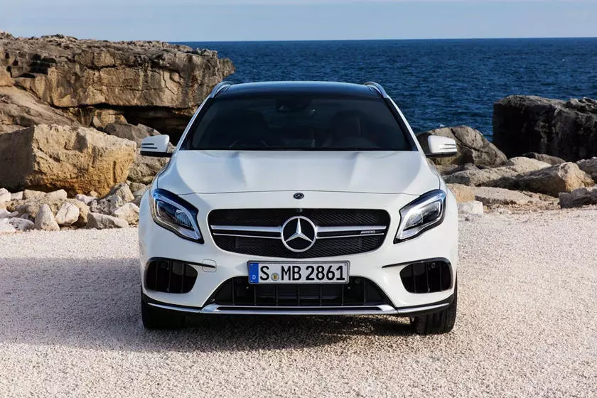 Model Mercedes-AMG Entry-Level Adalah Tawar-menawar Bekas Yang Hebat 77733_5