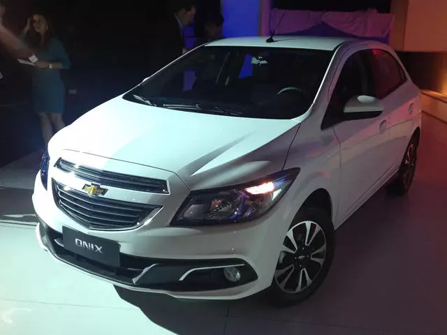 Сан-Паулуда Chevy дебюты Оникс 77934_1