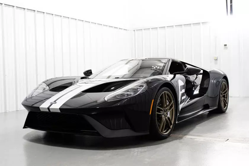 Ĉi tiu Malofta Ford GT Heritage Edition Alportos Fortunon 78390_8