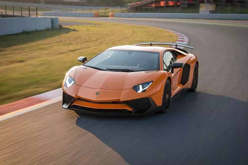 5 Bab sing Bakal Kita Gawe Kanggo Ngapikake Lamborghini Aventador 78411_8