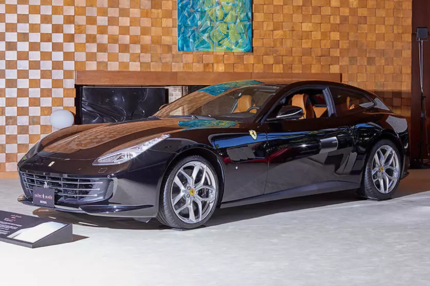 Ferrari GTC4 Lusso T арнайы жасалған мүмкіндіктерді көрсетеді 78822_3