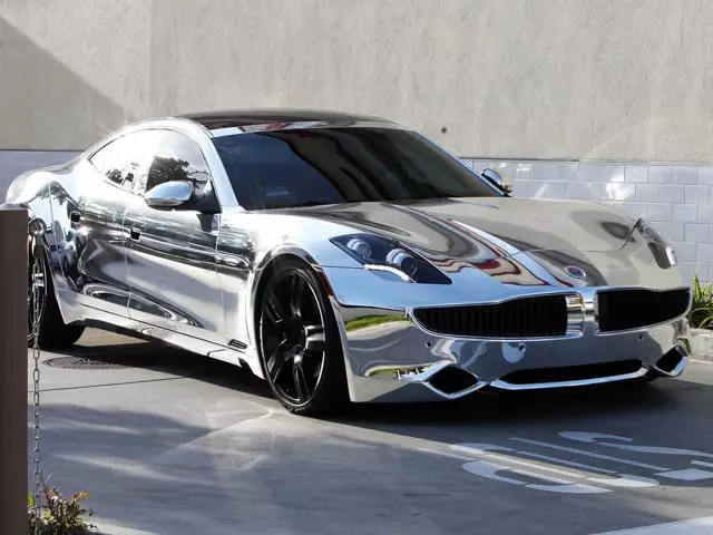 4 Crazy Chromed Out na Mga Celebrity Car 79077_1