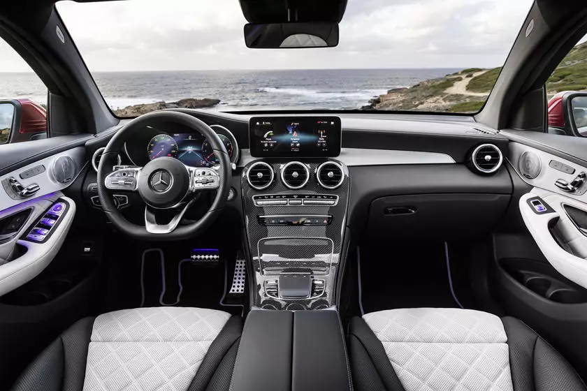 2020. gada Mercedes-Benz GLC Coupe saņem sveiciena sejas korekciju 79082_10
