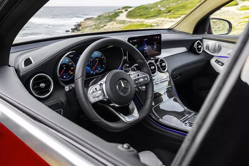 El Mercedes-Benz GLC Coupe 2020 recibe un lavado de cara de bienvenida 79082_11