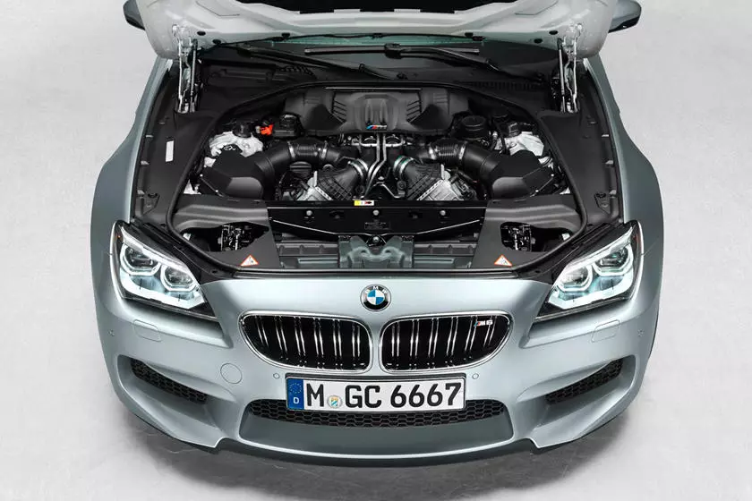 A استعمال ٿيل BMW M6 Gran Coupe هڪ نئين 8 سيريز لاءِ بهترين متبادل آهي 7923_9