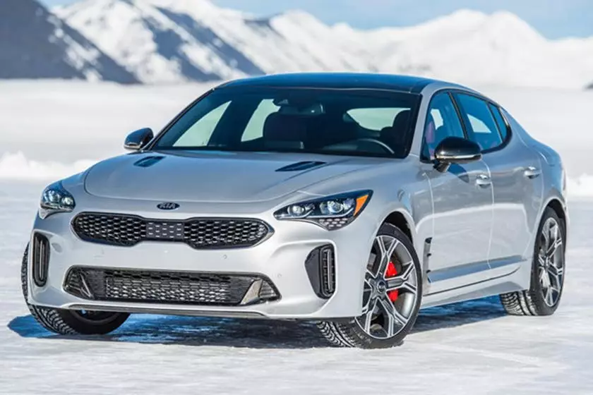 Το 2018 Kia Stinger ανακλήθηκε για καλωδιώσεις που θα μπορούσαν να αναφλεγούν 79261_1