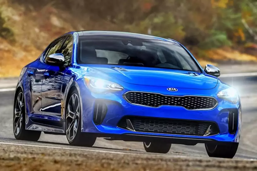 Το 2018 Kia Stinger ανακλήθηκε για καλωδιώσεις που θα μπορούσαν να αναφλεγούν 79261_4