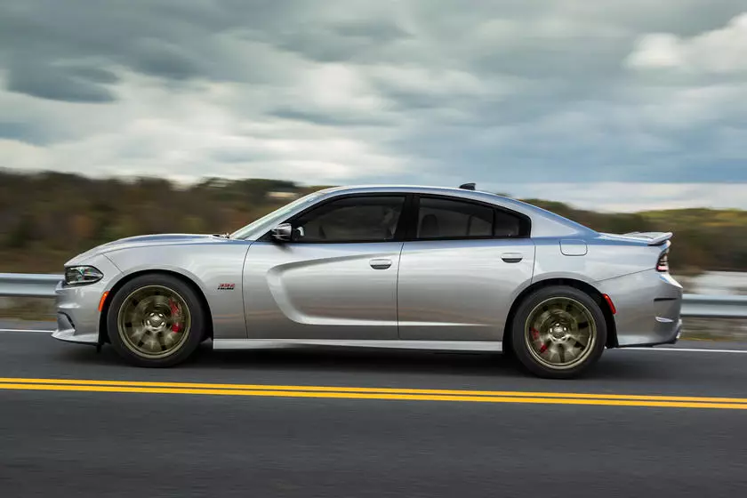 Dodge για να αποκαλύψει το Mystery Charger Concept αυτό το Σαββατοκύριακο 79339_4