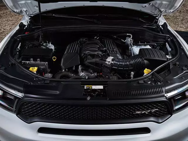 2018-يىلدىكى دوجې دۇرانگو SRT 475 HP لىق ئائىلە توشۇش ماشىنىسى ، ئۈچ رەت قىزىق تاياق 79381_3