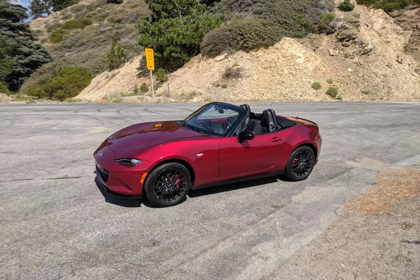 Waa kan sida Mazda ay si degan ugu badbaadisay miisaan ka badan 2019 MX-5 Miata 79734_5