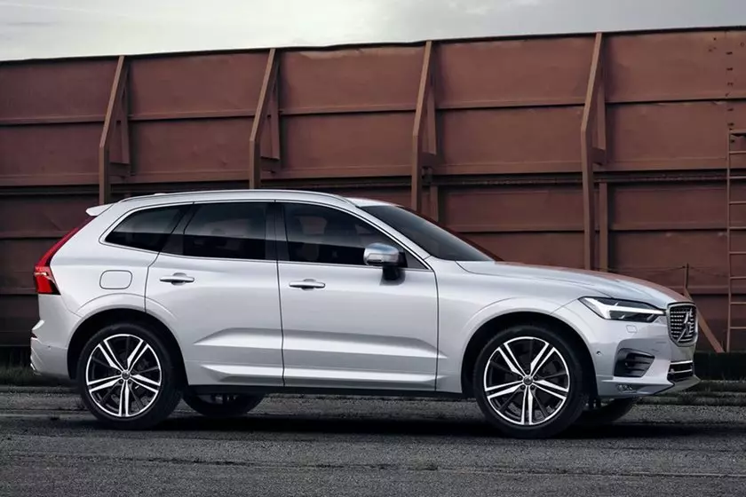 “Volvo” 2019-njy ýylda Genevaenewa awtoulag sergisinde yzyna öwrülýär 79919_4