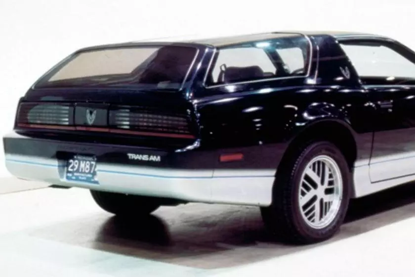 La Pontiac Firebird Wagon è un sogno realizzato 79934_13