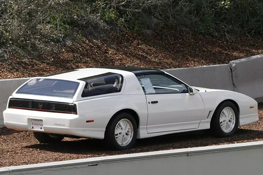 Pontiac Firebird Wagon waa Riyo dhab laga dhigay 79934_3