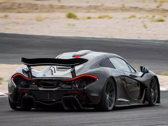 La McLaren P15 si conferma l'auto da strada più estrema di sempre del marchio 7999_2