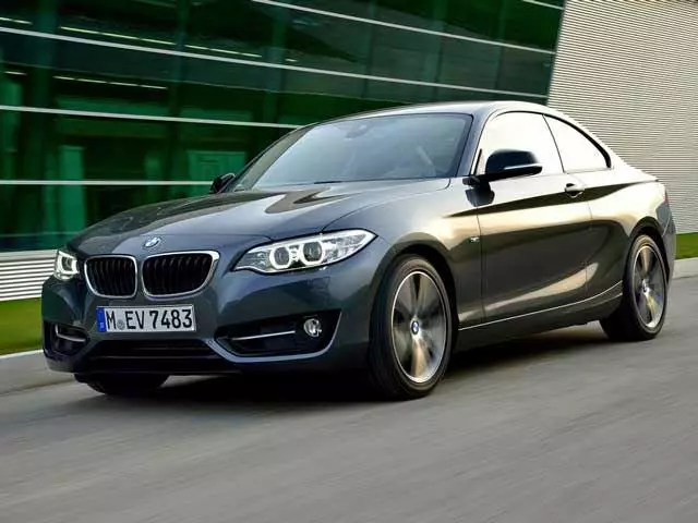 BMW serii 2 oficjalnie podzieli silnik z Mini, będzie napędzany trzema cylindrami 80000_2