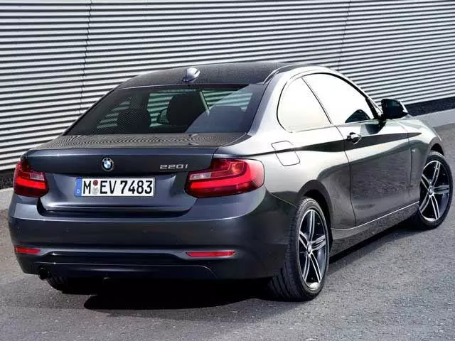 BMW serii 2 oficjalnie podzieli silnik z Mini, będzie napędzany trzema cylindrami 80000_3