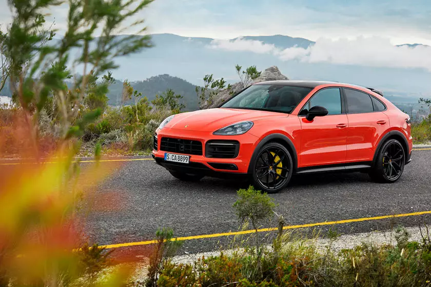 פּרעזענטירונג די 2020 Porsche Cayenne Coupe 80027_15