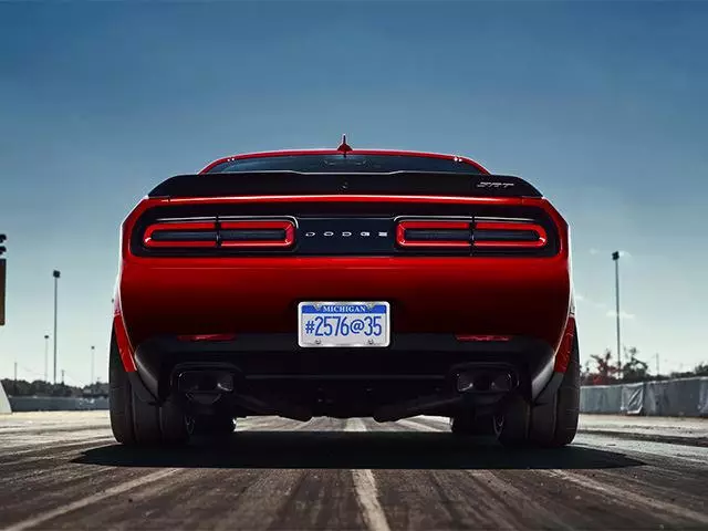 Die Dodge Challenger SRT Demon mag slegs 757 perdekrag hê 80087_1