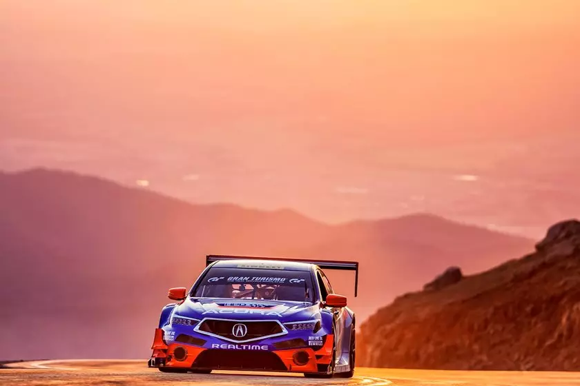 Acura RDX 2019 racet op Pikes Peak met aangepaste motor van 350 pk 80248_9