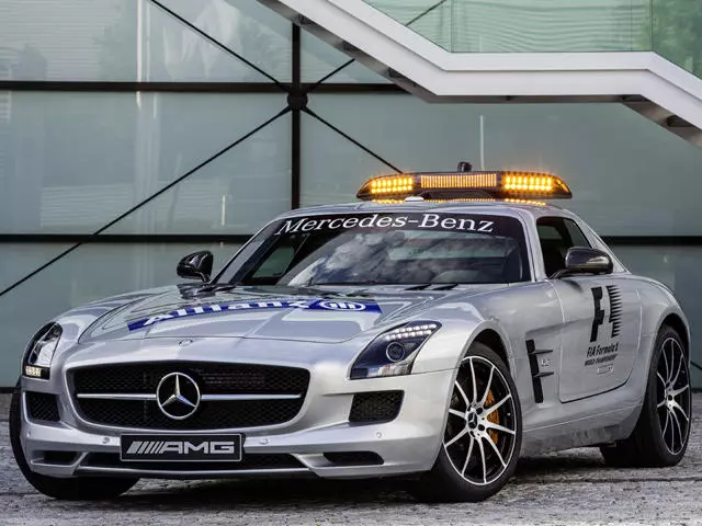 F1 Kéngingkeun Mobil Kasalametan SLS AMG GT Anyar 80261_1