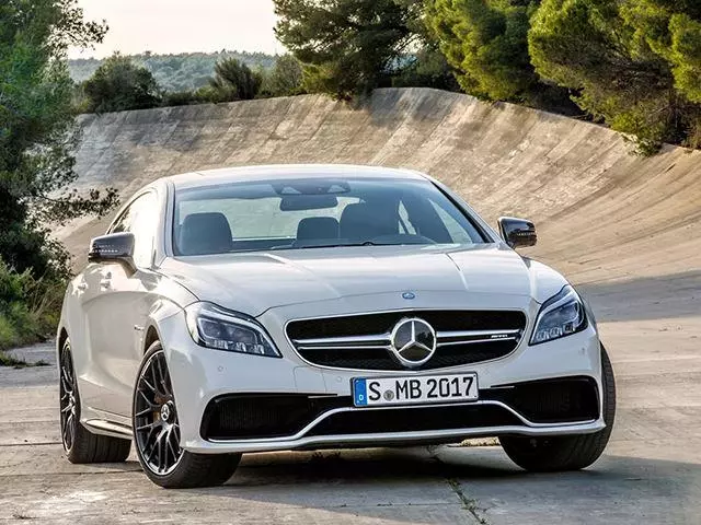 Första Mercedes-AMG Hybrid kommer att debutera 2018 som en inline-sex CLS53 80295_2