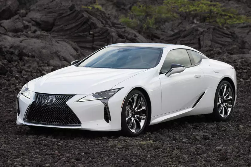 Podeu comprar un Lexus LC usat per 40.000 dòlars de descompte en el preu original 80464_1