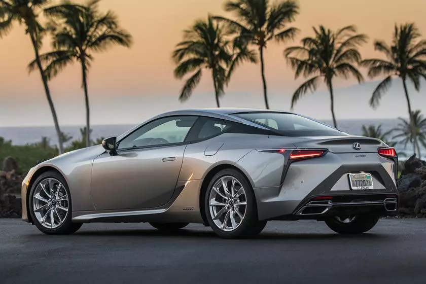 Você pode comprar um Lexus LC usado por US $ 40.000 de desconto no preço original 80464_4