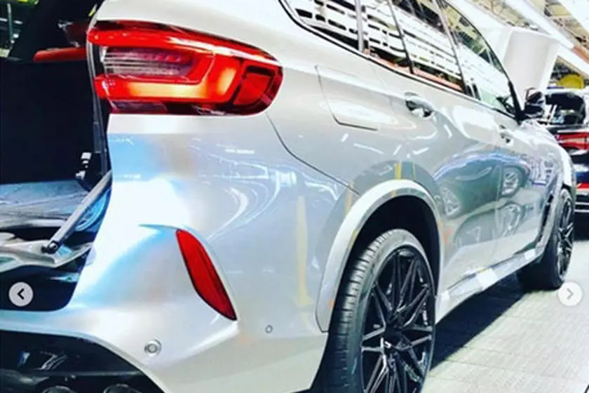 זען די נייַע BMW X5 M אָן קיין אַנויינג קאַמאַפלאַזש 80544_7