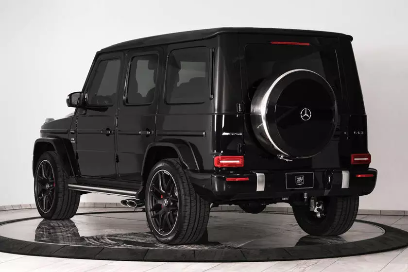 රළු සහ බලවත් Mercedes-AMG G63 දැන් වචනාර්ථයෙන් වෙඩි නොවදින වේ 80632_2