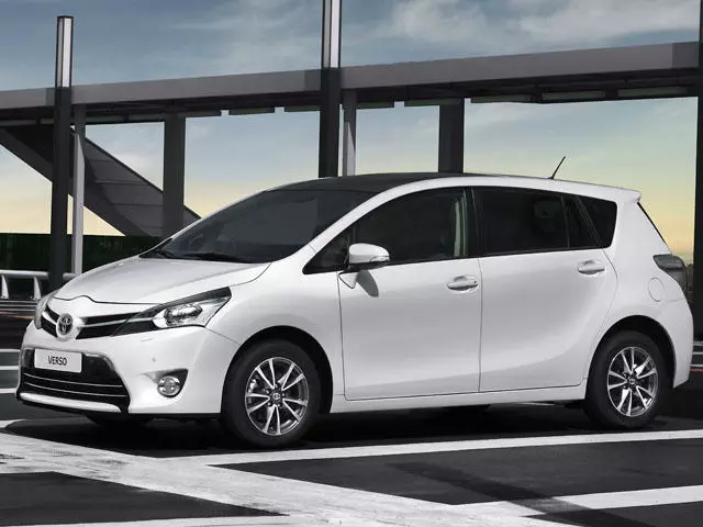 Toyota Reveals Updated Verso 80639_1