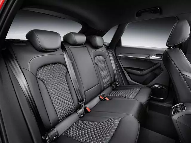 Audi Q3 un augstas veiktspējas RS Q3 krosovers 2015. gadam ar lielāku jaudu un asāku stilu 80777_3