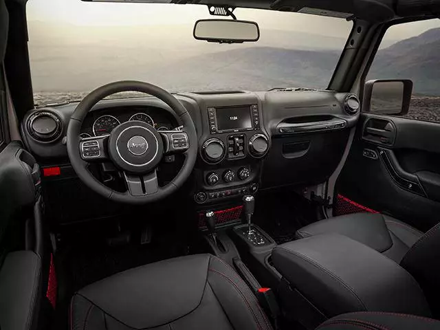 Jaunais Jeep Wrangler Rubicon Recon Edition ir gatavu ceļu iekarotājs 80886_2