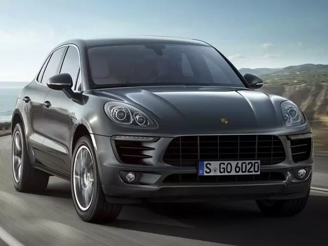 प्रदर्शन SUVs: पोर्श Macan बनाम। रेंज रोभर इभोक 80943_6