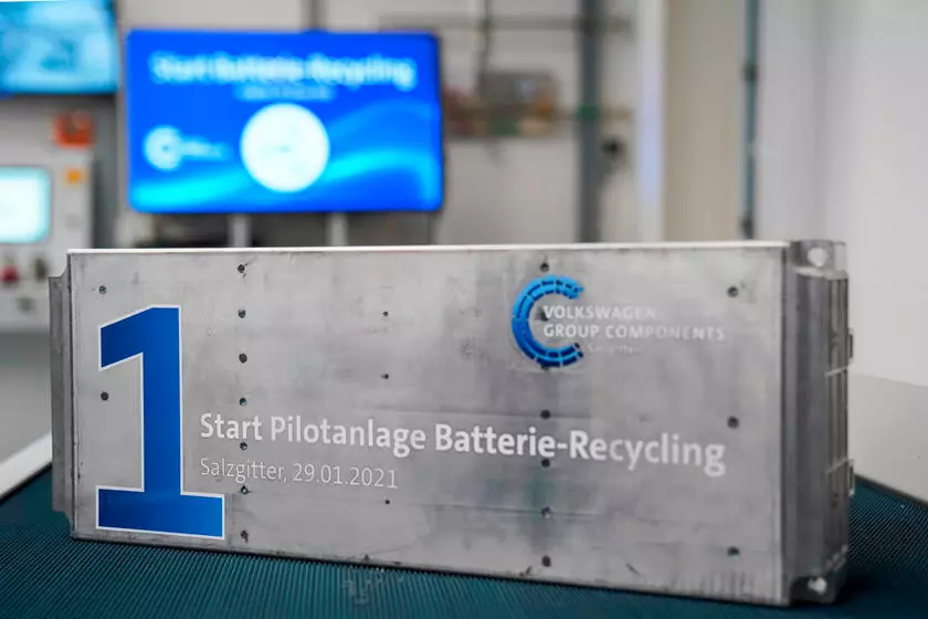 Ang Volkswagen Karon Nag-recycle sa EV Baterya 81011_6