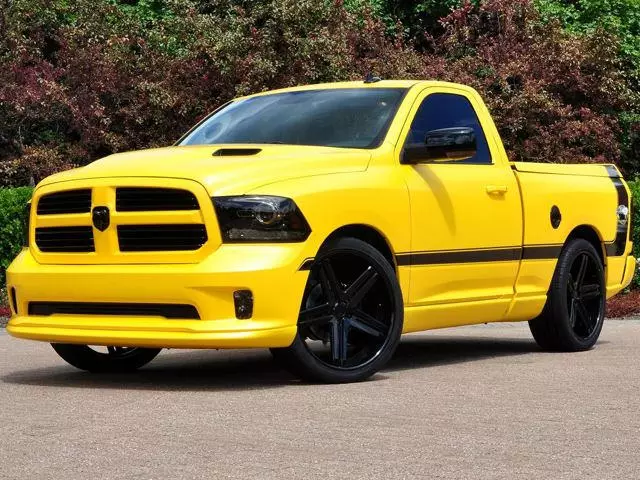 Ram 1500 Rumble Bee koncepció: Ez egy sárga teherautó 81024_1