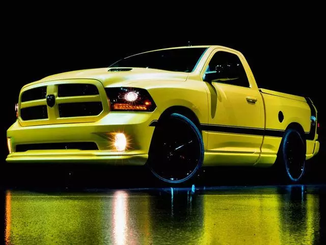 Ram 1500 Rumble Bee koncepció: Ez egy sárga teherautó 81024_2