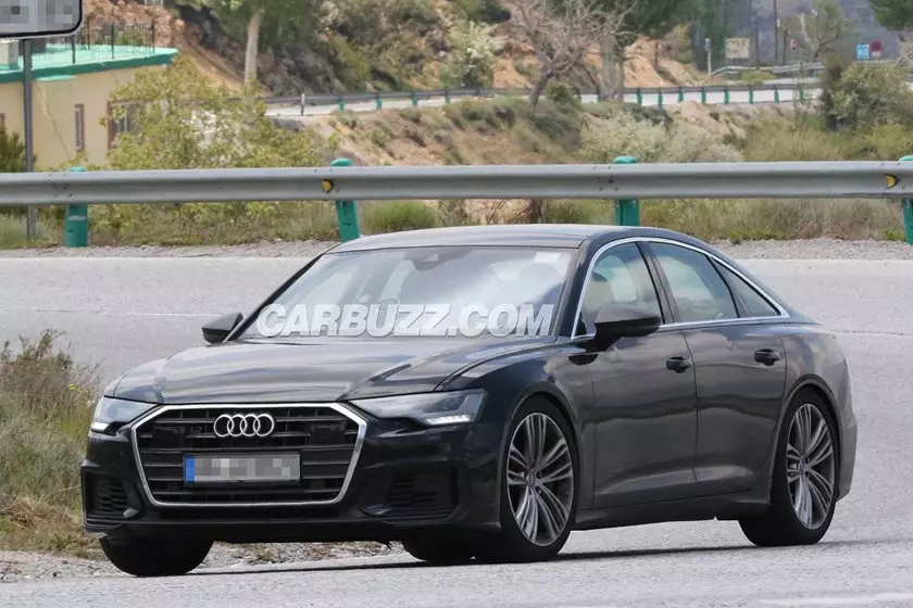 2019 Audi S6 એ કોઈ છદ્માવરણ વિના તેના સ્નાયુઓને ફ્લેક્સ કરતી જોવા મળી 81134_3