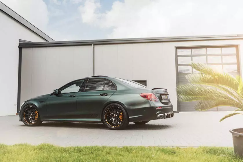 برابس نے مرسڈیز-AMG E63 کو 789-HP بیسٹ میں بدل دیا۔ 81187_6